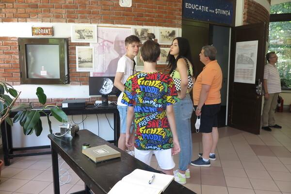 Cosmic Multicultural Bucharest in the Pandemic (313) By Andrei Dorian ...