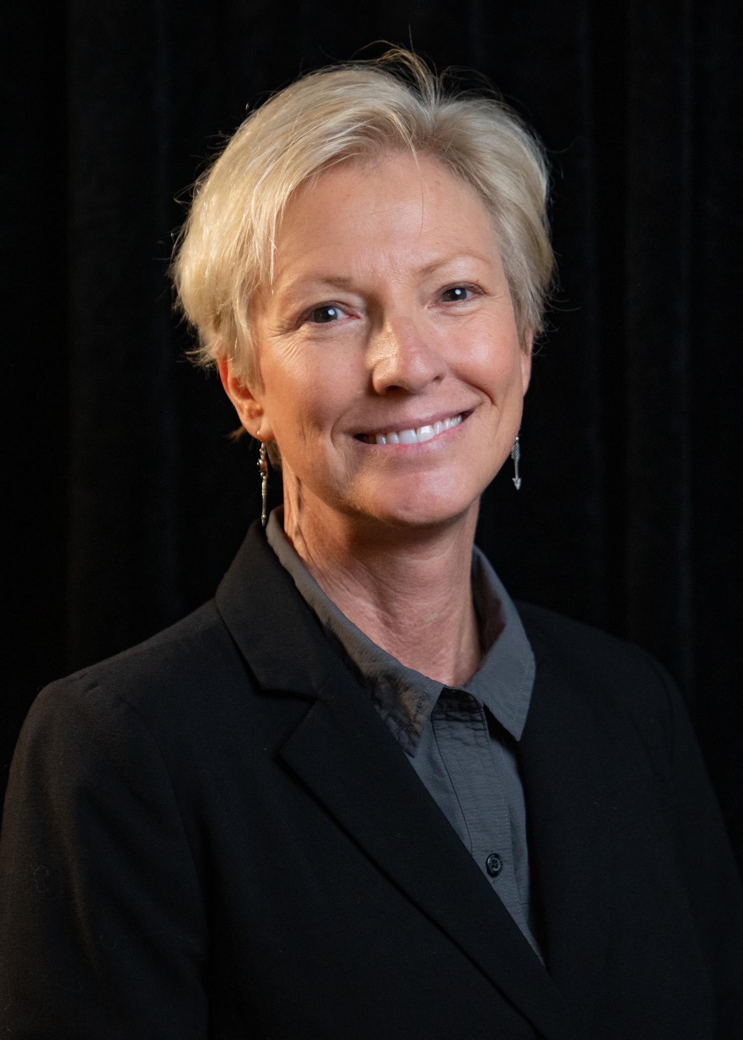 Peg Phillips Awarded Certified Recreational Boating Professional (CRBP ...