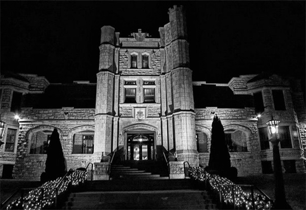 Missouri's Haunted Homes